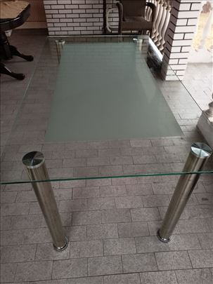 stakleni trpezarijski sto 160x90.cm