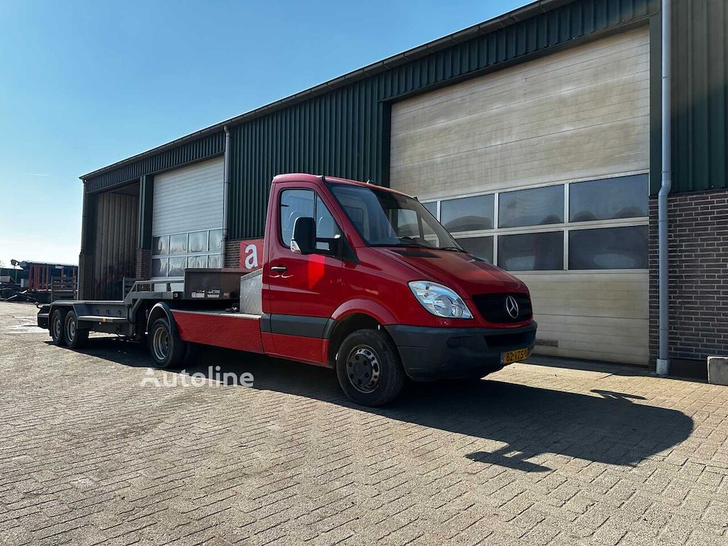 Prodaje se Mercedes-Benz Sprinter tegljač na aukciji