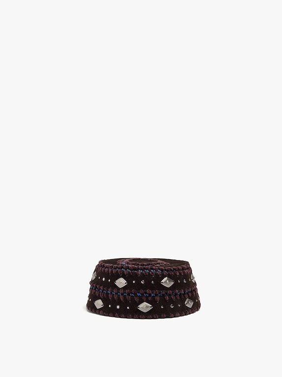 HAT WITH EMBROIDERY AND METALLIC APPLIQUÉS