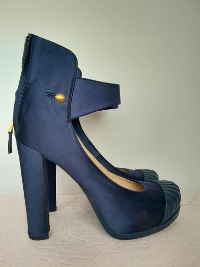 ***Original**FENDI**Made in Italy**