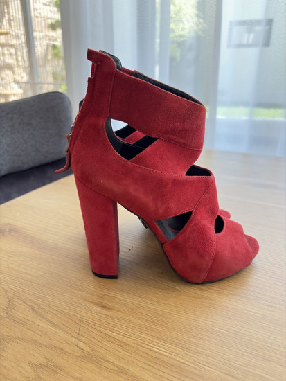 GUESS sandale