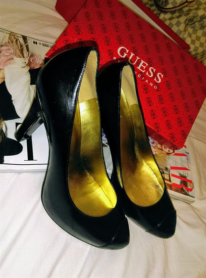 Guess salonke