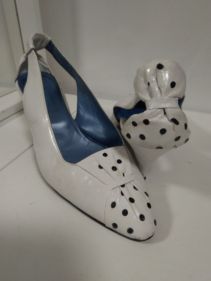 *BALLY* Skroz KOZNE,PRELEPE,POVOLJNO%%