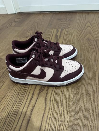 Jako hitno! Nike patike