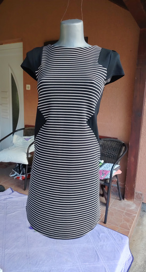 Dorothy Perkins prugasta haljina vel. 38/M