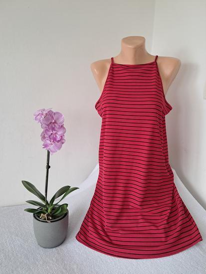 Crveno-crna Boohoo mini haljina vel 40