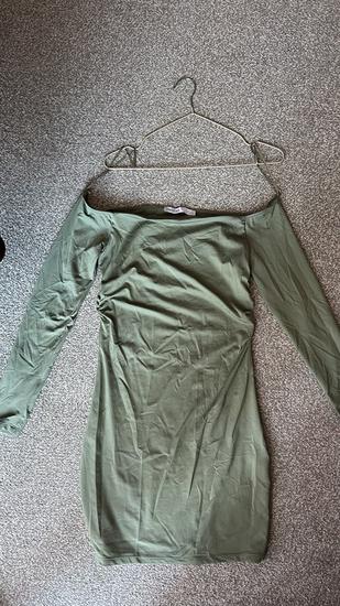 Bershka uska haljina