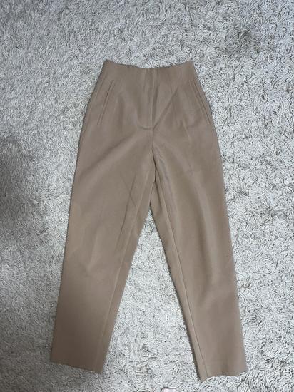 Zara bež pantalone