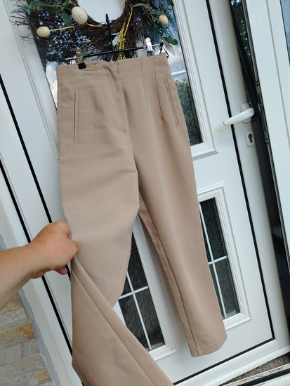 PRODATO ZARA duboke, visok struk pantalone XS