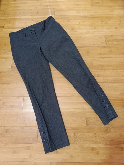 Viskozne sive pantalone M ✨