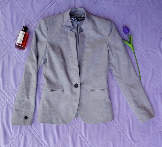 ZARA elegantni sivi strukirani blejzer XS/S