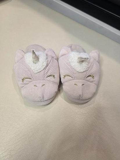 Zara kucne papuce 32/33 broj