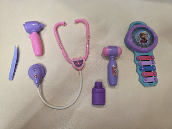 Mini doktorski set i metalofon za 500din