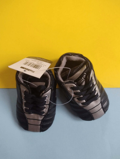 Nove patikice 3-6m