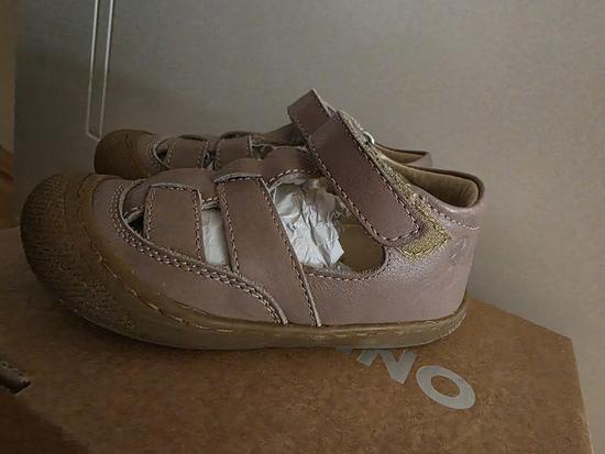 Naturino sandale 22 nove