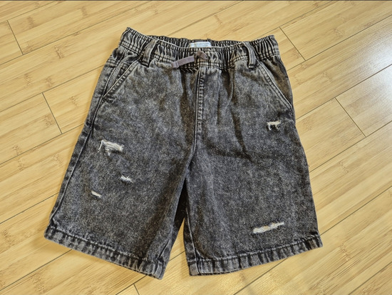 PRIMARK deciji sorc vel. 140
