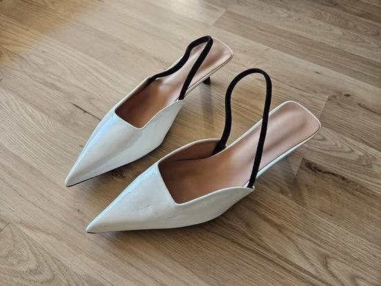 Bele slingback cipele sa špic vrhom 40
