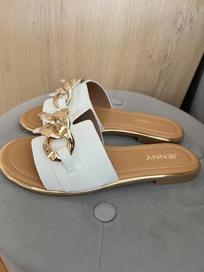 Nove Papuce 37