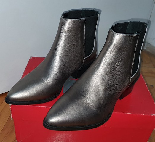 NOVE LEVI'S 37 KOZA