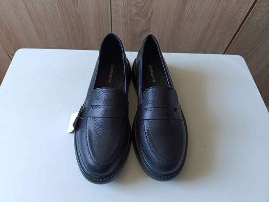Crne ravne cipele br 40