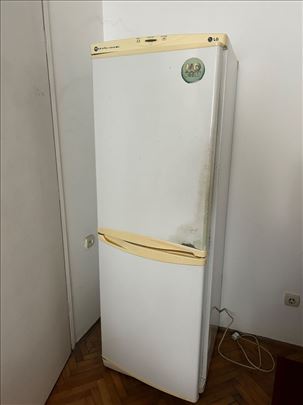 Polovni LG kombinovani frižider