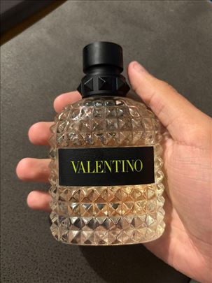 Valentino born in roma yellow dream