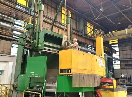 Titan, Rumunski vertikalni CNC tokarilica Titan SC33