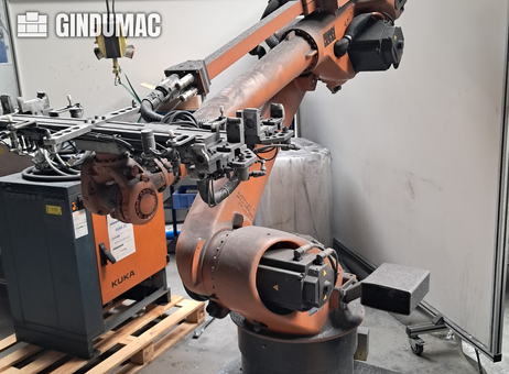 Industrial Robot KUKA KR 30L16-2 mit KRC 4