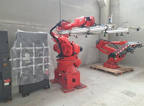 NH1-130 ROBOT Antropomorf 6 osa COMAU