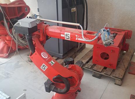SMART 5 - SIX 6 Антропоморфни робот COMAU 6 Kg