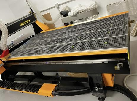 CNC obradni centar za drvo Blue Elephant CNC 1325 ATV