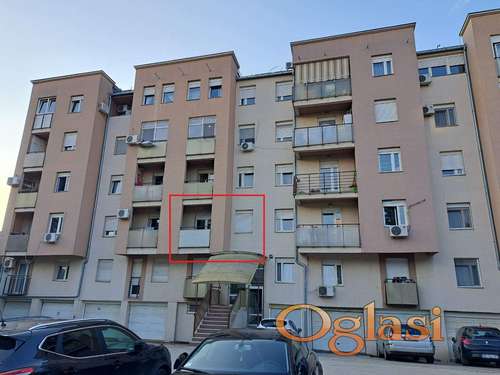 Stan-Garsonjera nameštena - Bul.Evrope - Parking