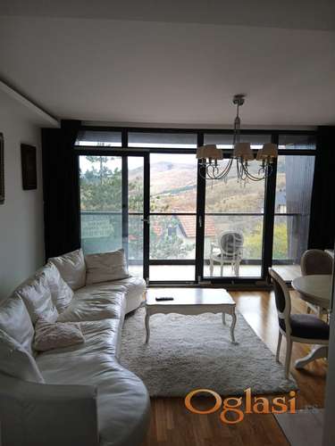 PRELEP STAN U PRIRODI NA ZLATIBORU 57M2 + 22M2 GARAŽA!