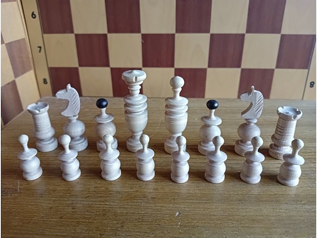 Stare Sahovske Figurice (Kralj 68 mm)