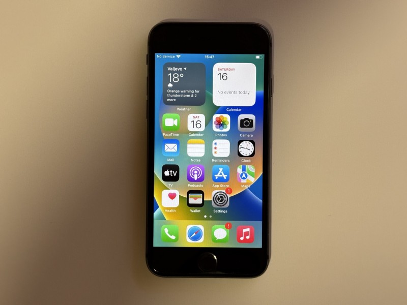 Apple iPhone 6s crni