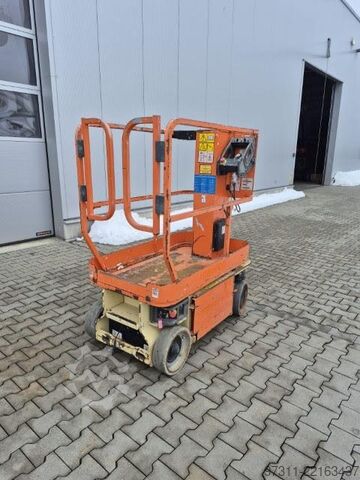 Platforma za podizanje
JLG 1230ES