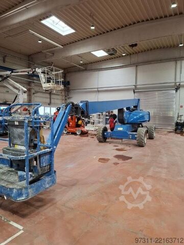 Teleskopska platforma
JLG E600JP