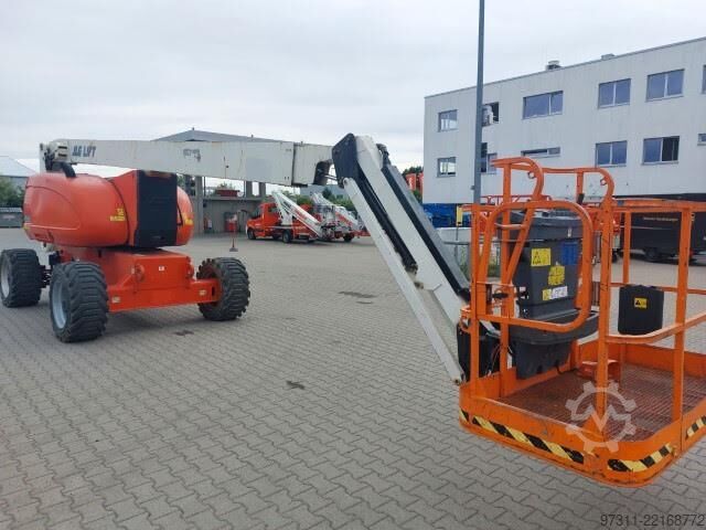 Artikulisan teleskopski bum lift
JLG 800AJ
