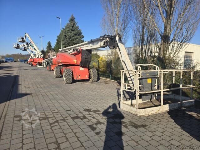 Artikulisan teleskopski bum lift
JLG 1250AJP