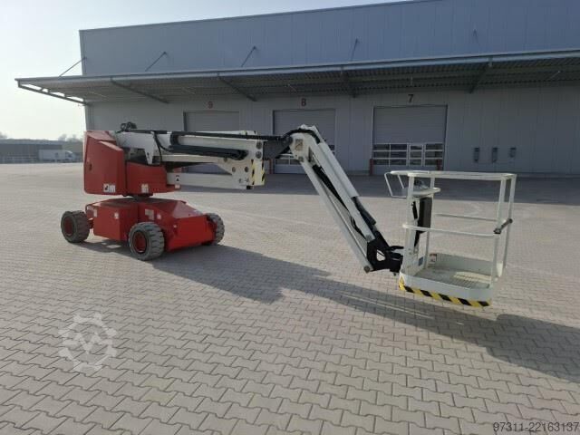 Artikulisan teleskopski bum lift
Haulotte HA15 IP