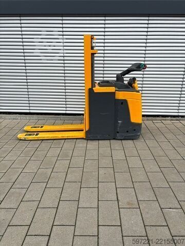 Палетни слагачи
Jungheinrich ERD 220 KLPF