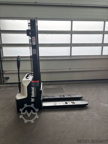 Палетни слагачи
Bobcat LSM12N-i Neugerät!!!