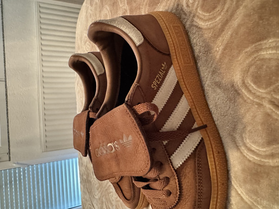 Adidas spezial