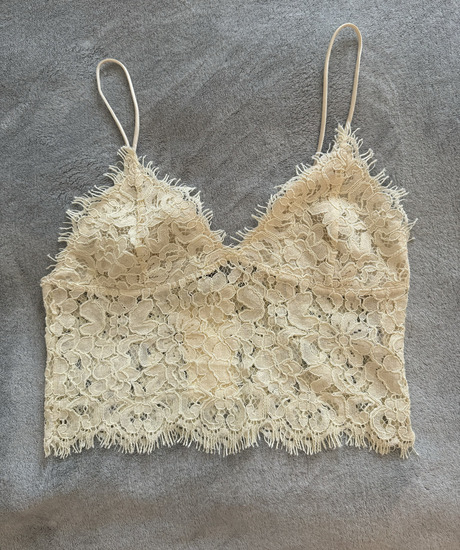 ZARA cipkani krop top
