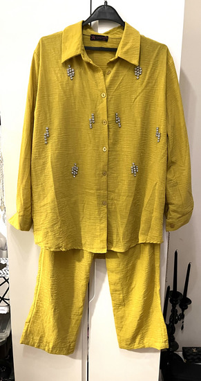 Komplet pantalone i kosulja