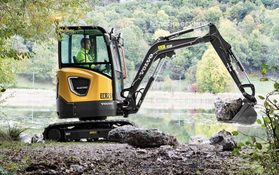 Novi Volvo ECR 25E mini bager