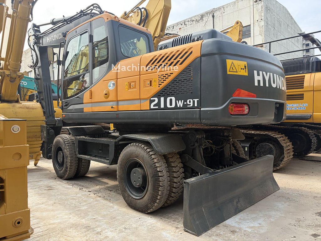 Hyundai Robex 210 bager točkaš