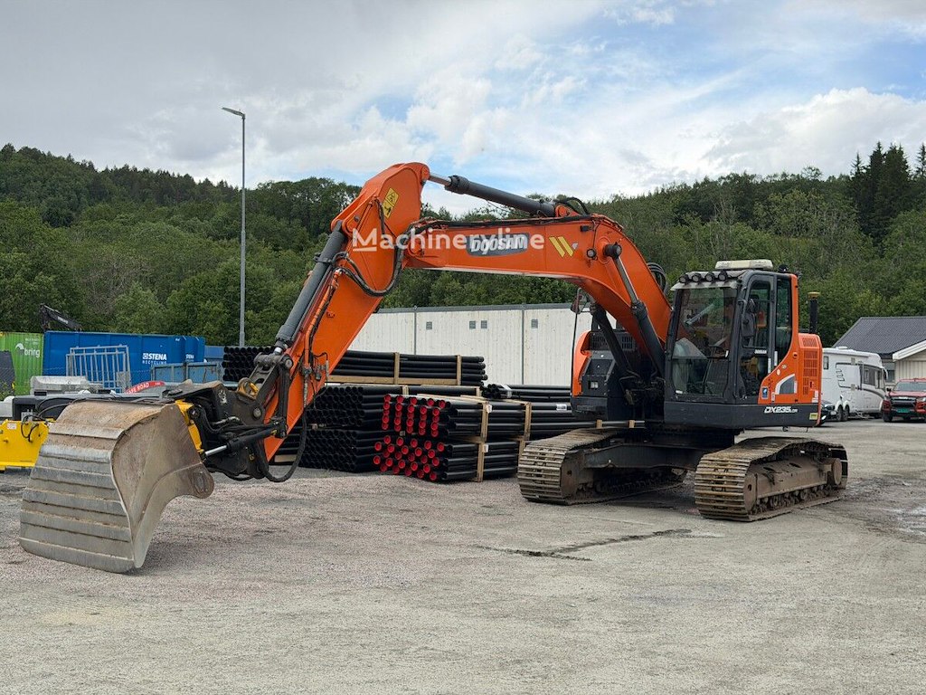 Prodaje se Doosan DX235LCR-5 2018 – korthekk gravemaskin 25 tonn – tilt/rotor, pus bager guseničar na aukciji