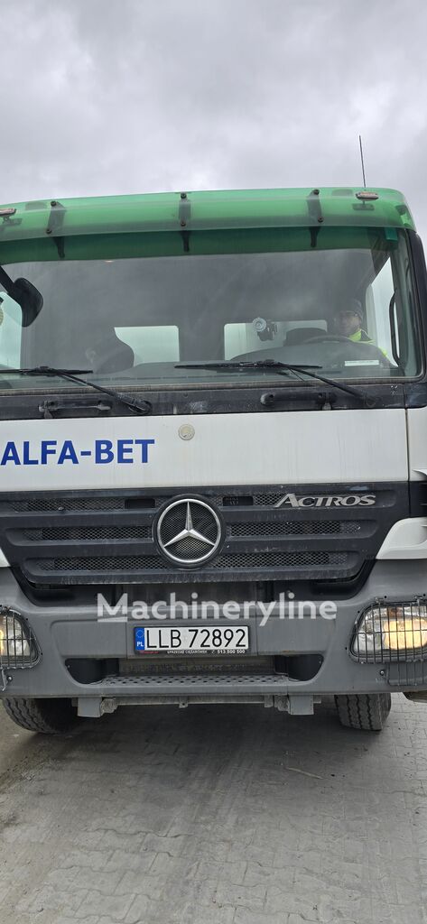 Cifa na šasiji Mercedes-Benz Actros 3236 kamion s mešalicom za beton