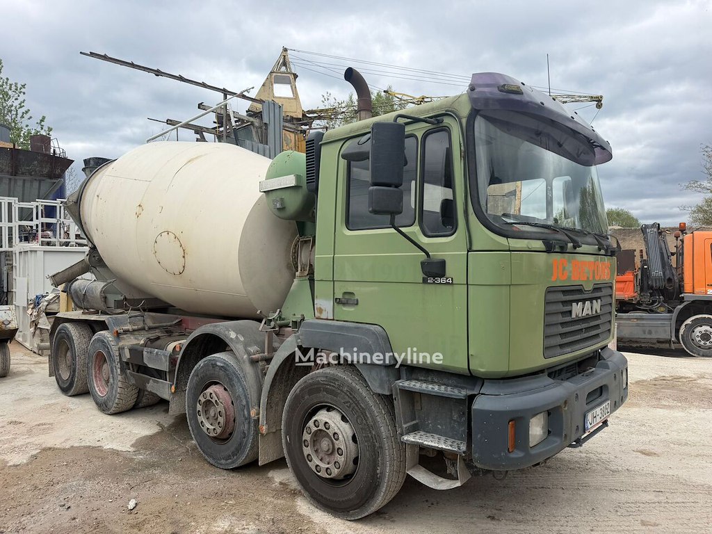 Stetter 9 na šasiji MAN 32.364 kamion s mešalicom za beton